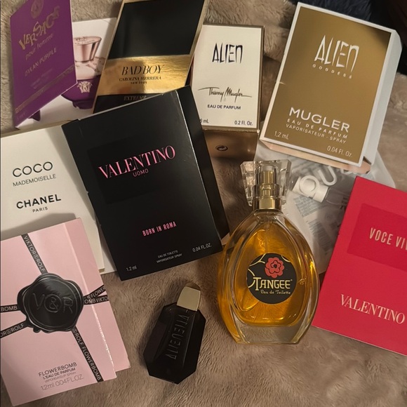 Valentino | Bath & Body | Luxury Perfume Sampler | Poshmark